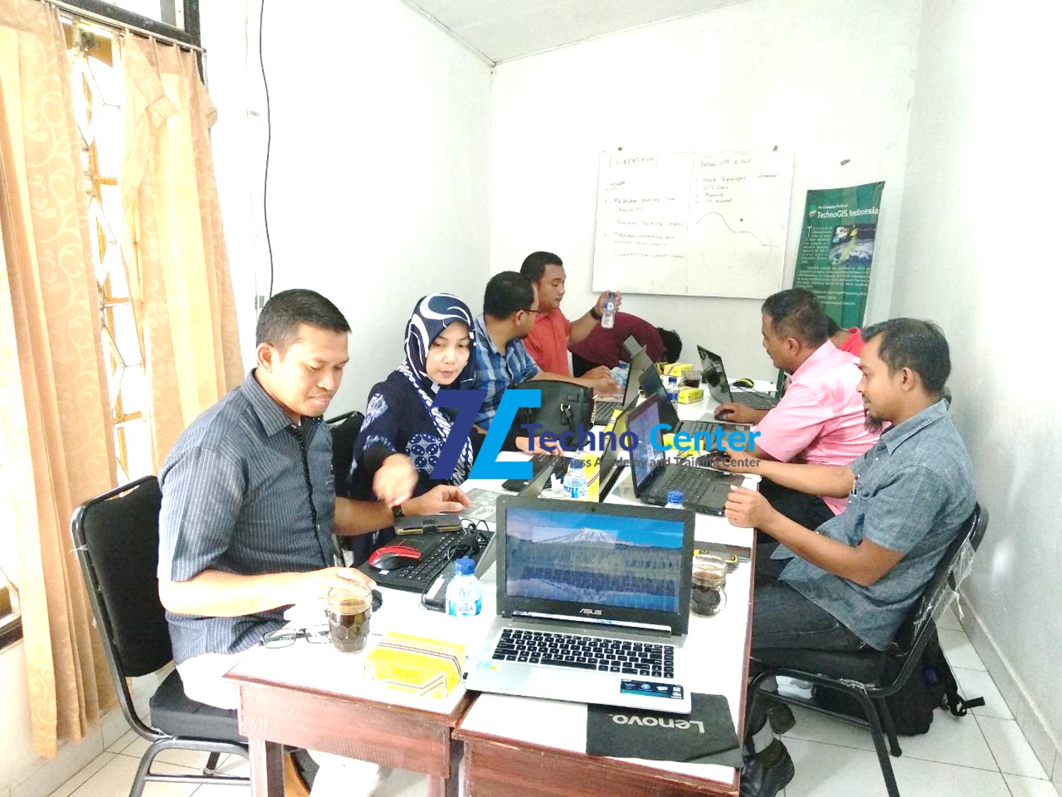 Pelatihan Android Studio Juli 2018 - Techno Center Indonesia